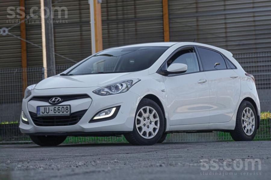 Белый Хендай i30 2014 в Рига, объемом двигателя 1.40 л и пробегом 224 тыс. км за 3990 €, фото 1 на AUTOMOTO.COM.LV