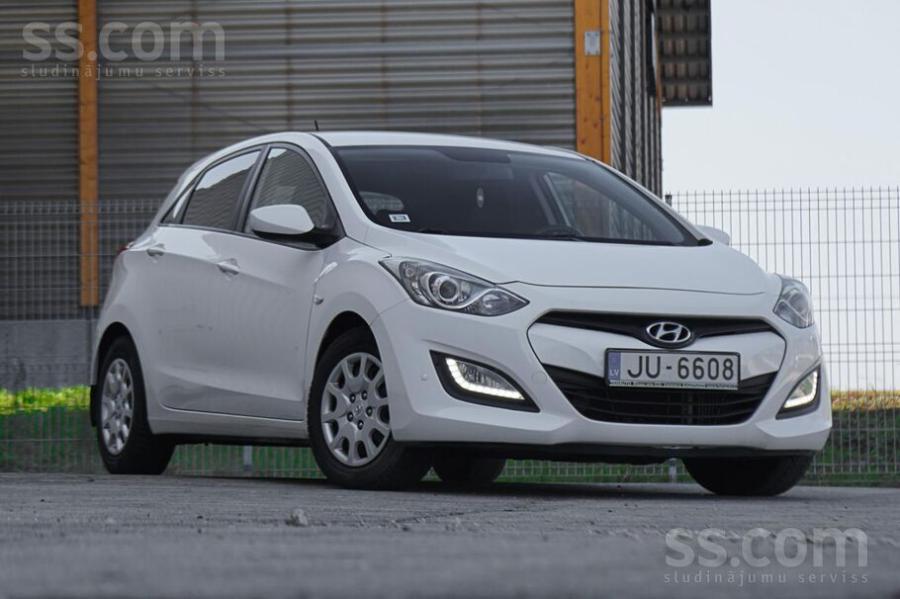 Белый Хендай i30 2014 в Рига, объемом двигателя 1.40 л и пробегом 224 тыс. км за 3990 €, фото 3 на AUTOMOTO.COM.LV