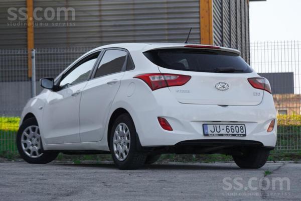 Balts Hyundai i30 2014 Rīga, ar dzinēja tilpumu 1.40 L un nobraukumu 224 tūkst. km par 3990 €, foto 3 vietnē AUTOMOTO.COM.LV