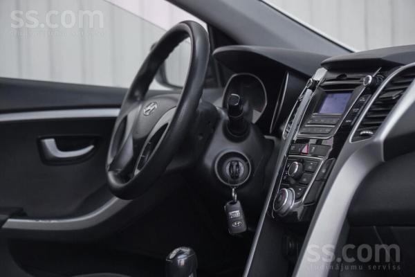 Balts Hyundai i30 2014 Rīga, ar dzinēja tilpumu 1.40 L un nobraukumu 224 tūkst. km par 3990 €, foto 7 vietnē AUTOMOTO.COM.LV