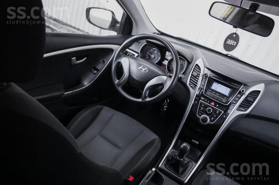 Белый Хендай i30 2014 в Рига, объемом двигателя 1.40 л и пробегом 224 тыс. км за 3990 €, фото 9 на AUTOMOTO.COM.LV