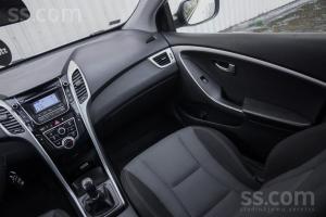 Белый Хендай i30 2014 в Рига, объемом двигателя 1.40 л и пробегом 224 тыс. км за 3990 €, фото 11 на AUTOMOTO.COM.LV
