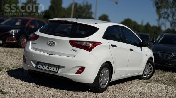 Белый Хендай i30 2014 в Рига, объемом двигателя 1.40 л и пробегом 188 тыс. км за 3590 €, фото 3 на AUTOMOTO.COM.LV