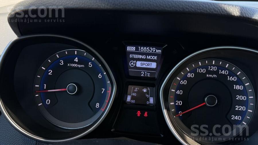 Белый Хендай i30 2014 в Рига, объемом двигателя 1.40 л и пробегом 188 тыс. км за 3590 €, фото 13 на AUTOMOTO.COM.LV