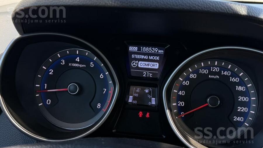 Белый Хендай i30 2014 в Рига, объемом двигателя 1.40 л и пробегом 188 тыс. км за 3590 €, фото 14 на AUTOMOTO.COM.LV