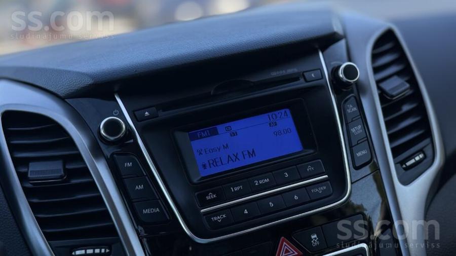 Белый Хендай i30 2014 в Рига, объемом двигателя 1.40 л и пробегом 188 тыс. км за 3590 €, фото 15 на AUTOMOTO.COM.LV