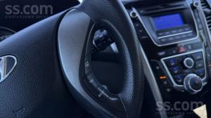 Белый Хендай i30 2014 в Рига, объемом двигателя 1.40 л и пробегом 188 тыс. км за 3590 €, фото 19 на AUTOMOTO.COM.LV