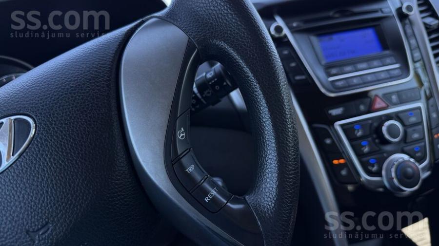 Белый Хендай i30 2014 в Рига, объемом двигателя 1.40 л и пробегом 188 тыс. км за 3590 €, фото 19 на AUTOMOTO.COM.LV