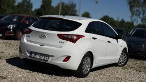 Balts Hyundai i30 2014 Jelgava, ar dzinēja tilpumu 1.40 L un nobraukumu 188 tūkst. km par 3590 €, foto 4 vietnē AUTOMOTO.COM.LV