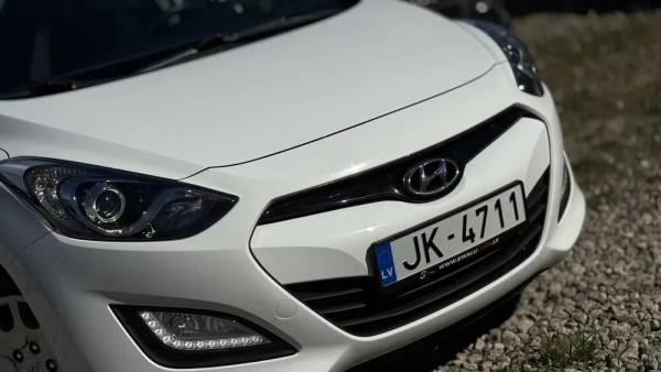 Белый Хендай i30 2014 в Елгава, объемом двигателя 1.40 л и пробегом 188 тыс. км за 3590 €, фото 5 на AUTOMOTO.COM.LV