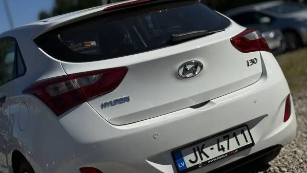 Белый Хендай i30 2014 в Елгава, объемом двигателя 1.40 л и пробегом 188 тыс. км за 3590 €, фото 6 на AUTOMOTO.COM.LV