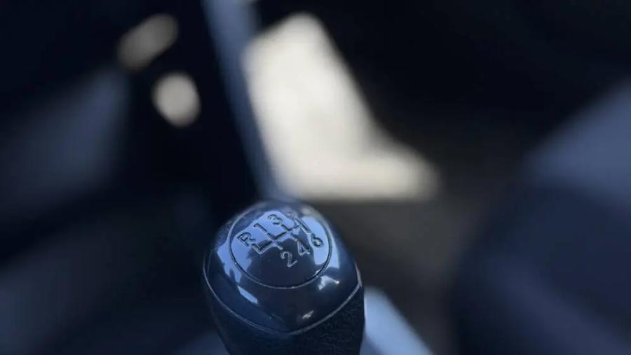 Balts Hyundai i30 2014 Jelgava, ar dzinēja tilpumu 1.40 L un nobraukumu 188 tūkst. km par 3590 €, foto 18 vietnē AUTOMOTO.COM.LV