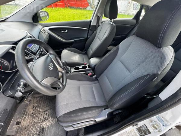 Balts Hyundai i30 2014 Rīga, ar dzinēja tilpumu 1.40 L un nobraukumu 185 tūkst. km par 3900 €, foto 7 vietnē AUTOMOTO.COM.LV