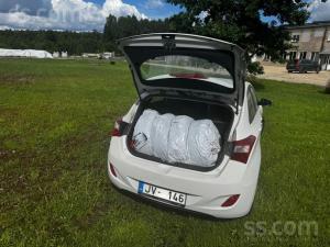 White Hyundai i30 2014 in Riga, with an engine capacity of 1.40 L and mileage of 185 thousand km for 3900 €, photo 14 on AUTOMOTO.COM.LV