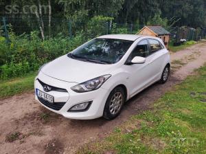 Белый Хендай i30 2014 в Рига, объемом двигателя 1.40 л и пробегом 178 тыс. км за 3200 €, фото 1 на AUTOMOTO.COM.LV