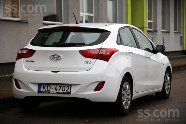 White Hyundai i30 2015 in Riga, with an engine capacity of 1.40 L and mileage of 133 thousand km for 5495 €, photo 5 on AUTOMOTO.COM.LV