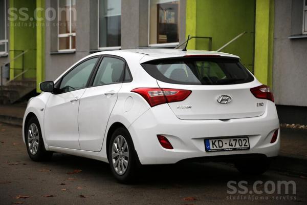 White Hyundai i30 2015 in Riga, with an engine capacity of 1.40 L and mileage of 133 thousand km for 5495 €, photo 6 on AUTOMOTO.COM.LV