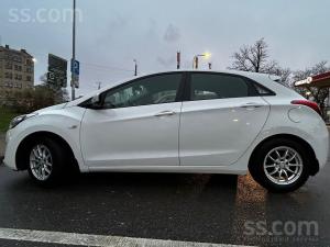 White Hyundai i30 2015 in Riga, with an engine capacity of 1.40 L and mileage of 161 thousand km for 4900 €, photo 11 on AUTOMOTO.COM.LV