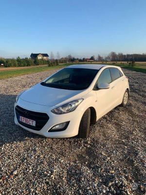 White Hyundai i30 2016 in Klaipeda, with an engine capacity of 1.40 L and mileage of 207 thousand km for 5300 €, photo 9 on AUTOMOTO.COM.LV