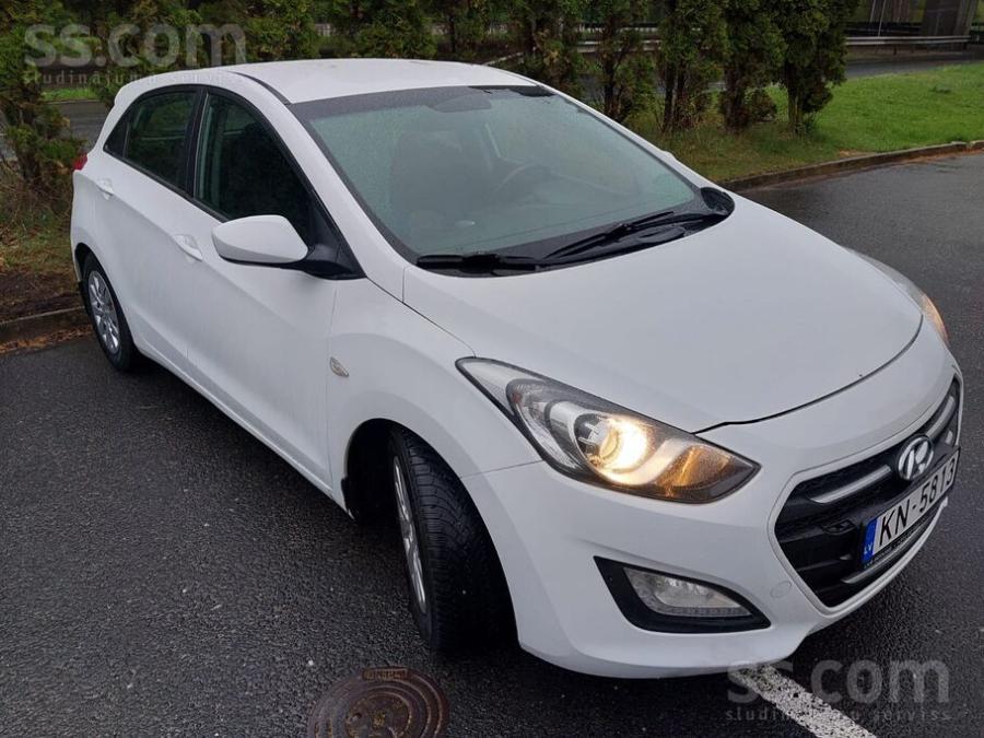 Balts Hyundai i30 2016 Rīga, ar dzinēja tilpumu 1.40 L un nobraukumu 263 tūkst. km par 3600 €, foto 1 vietnē AUTOMOTO.COM.LV