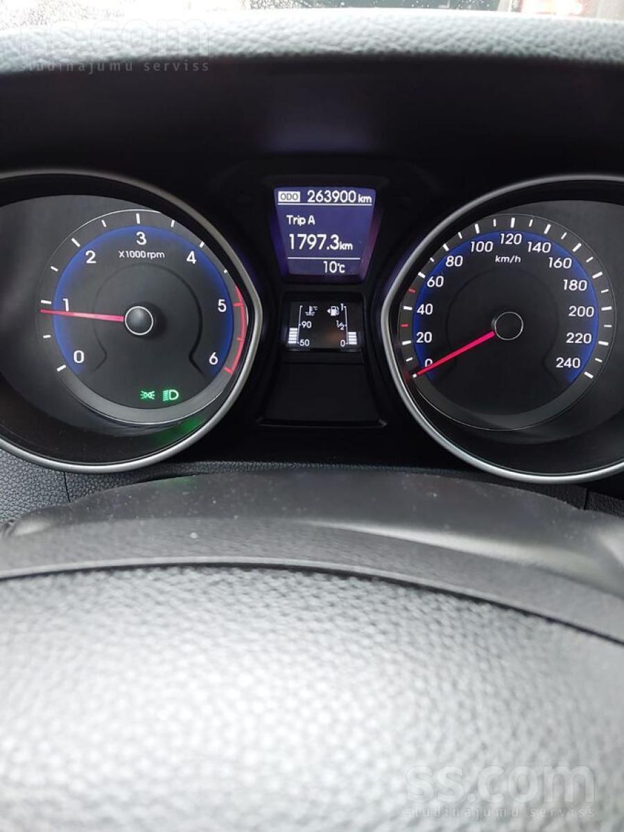 Balts Hyundai i30 2016 Rīga, ar dzinēja tilpumu 1.40 L un nobraukumu 263 tūkst. km par 3600 €, foto 3 vietnē AUTOMOTO.COM.LV