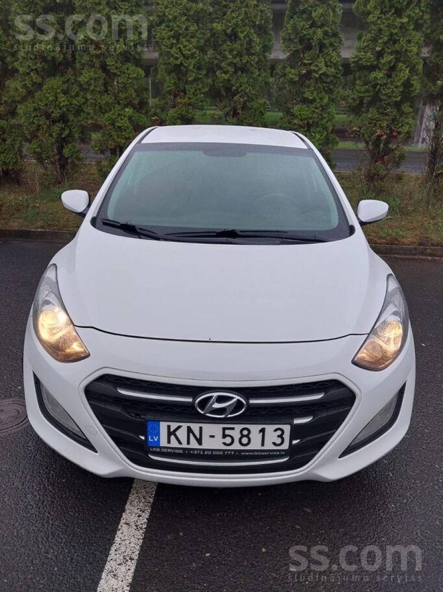 Balts Hyundai i30 2016 Rīga, ar dzinēja tilpumu 1.40 L un nobraukumu 263 tūkst. km par 3600 €, foto 4 vietnē AUTOMOTO.COM.LV