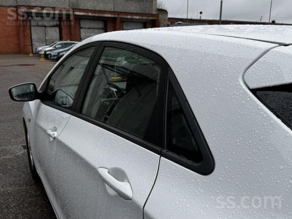 Белый Хендай i30 2016 в Даугавпилс, объемом двигателя 1.40 л и пробегом 0 тыс. км за 5950 €, фото 10 на AUTOMOTO.COM.LV