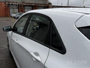 White Hyundai i30 2016 in Daugavpils, with an engine capacity of 1.40 L and mileage of 0 thousand km for 5950 €, photo 11 on AUTOMOTO.COM.LV
