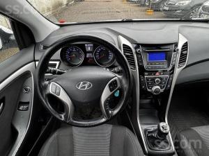 White Hyundai i30 2016 in Daugavpils, with an engine capacity of 1.40 L and mileage of 0 thousand km for 5950 €, photo 14 on AUTOMOTO.COM.LV