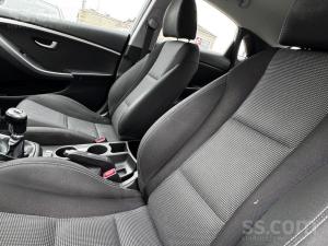 White Hyundai i30 2016 in Daugavpils, with an engine capacity of 1.40 L and mileage of 0 thousand km for 5950 €, photo 15 on AUTOMOTO.COM.LV