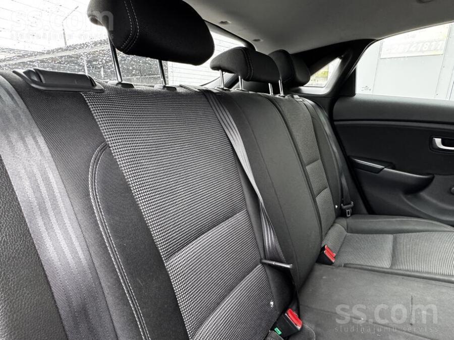 White Hyundai i30 2016 in Daugavpils, with an engine capacity of 1.40 L and mileage of 0 thousand km for 5950 €, photo 16 on AUTOMOTO.COM.LV