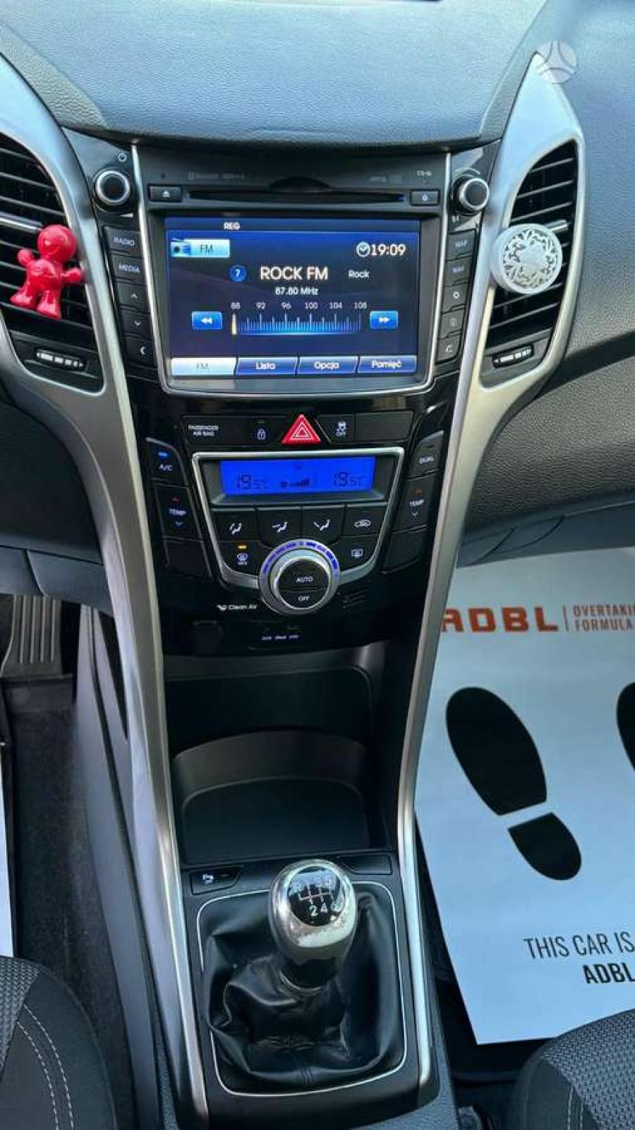Balts Hyundai i30 2016 Viļņa, ar dzinēja tilpumu 1.58 L un nobraukumu 312 tūkst. km par 2999 €, foto 6 vietnē AUTOMOTO.COM.LV