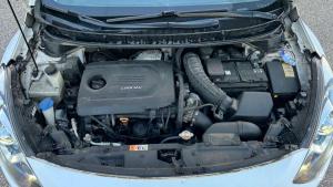 Balts Hyundai i30 2016 Viļņa, ar dzinēja tilpumu 1.58 L un nobraukumu 312 tūkst. km par 2999 €, foto 11 vietnē AUTOMOTO.COM.LV