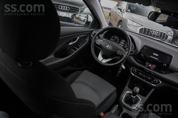 White Hyundai i30 2017 in Riga, with an engine capacity of 1.40 L and mileage of 203 thousand km for 6590 €, photo 7 on AUTOMOTO.COM.LV