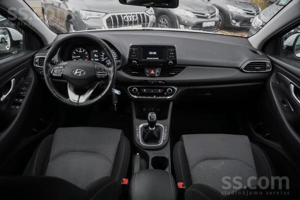 White Hyundai i30 2017 in Riga, with an engine capacity of 1.40 L and mileage of 203 thousand km for 6590 €, photo 8 on AUTOMOTO.COM.LV