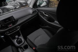 Balts Hyundai i30 2017 Rīga, ar dzinēja tilpumu 1.40 L un nobraukumu 203 tūkst. km par 6590 €, foto 10 vietnē AUTOMOTO.COM.LV