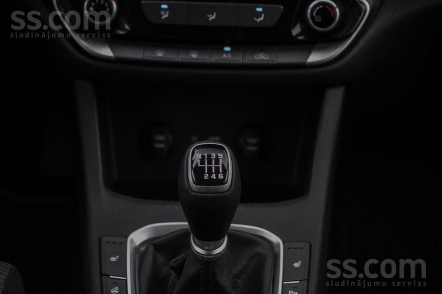 Balts Hyundai i30 2017 Rīga, ar dzinēja tilpumu 1.40 L un nobraukumu 203 tūkst. km par 6590 €, foto 14 vietnē AUTOMOTO.COM.LV