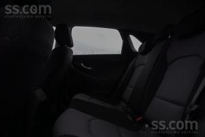 Balts Hyundai i30 2017 Rīga, ar dzinēja tilpumu 1.40 L un nobraukumu 203 tūkst. km par 6590 €, foto 22 vietnē AUTOMOTO.COM.LV