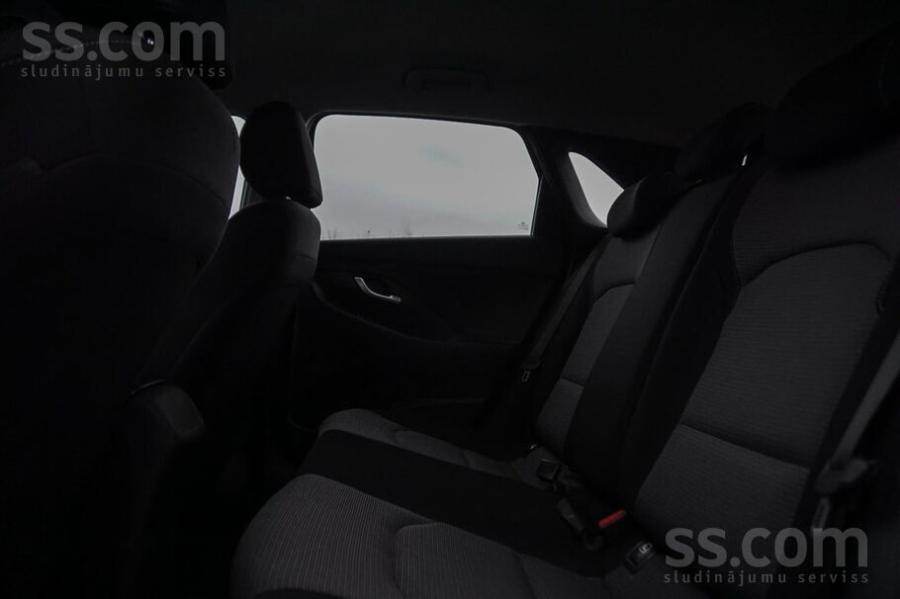 Balts Hyundai i30 2017 Rīga, ar dzinēja tilpumu 1.40 L un nobraukumu 203 tūkst. km par 6590 €, foto 22 vietnē AUTOMOTO.COM.LV