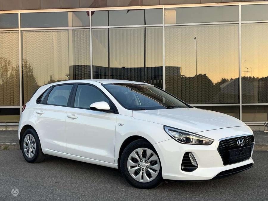 Белый Хендай i30 2017 в Паневежис, объемом двигателя 1.58 л и пробегом 247 тыс. км за 6500 €, фото 1 на AUTOMOTO.COM.LV