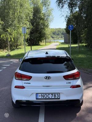 Белый Хендай i30 2017 в Шяуляй, объемом двигателя 1.58 л и пробегом 231 тыс. км за 7500 €, фото 7 на AUTOMOTO.COM.LV