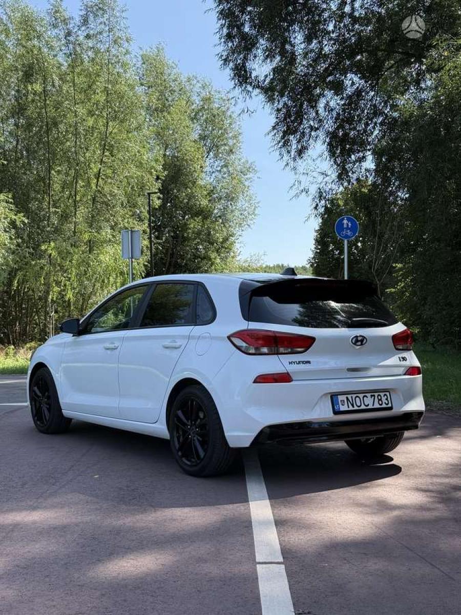 Белый Хендай i30 2017 в Шяуляй, объемом двигателя 1.58 л и пробегом 231 тыс. км за 7500 €, фото 8 на AUTOMOTO.COM.LV