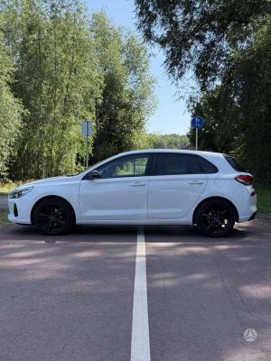 Белый Хендай i30 2017 в Шяуляй, объемом двигателя 1.58 л и пробегом 231 тыс. км за 7500 €, фото 9 на AUTOMOTO.COM.LV