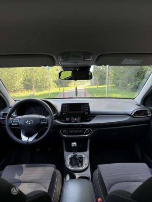 Белый Хендай i30 2017 в Шяуляй, объемом двигателя 1.58 л и пробегом 231 тыс. км за 7500 €, фото 17 на AUTOMOTO.COM.LV