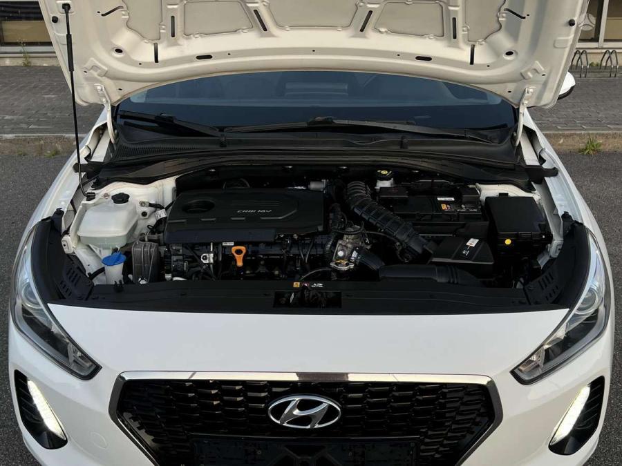 Белый Хендай i30 2017 в Паневежис, объемом двигателя 1.58 л и пробегом 247 тыс. км за 6000 €, фото 8 на AUTOMOTO.COM.LV