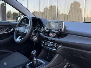 Белый Хендай i30 2017 в Паневежис, объемом двигателя 1.58 л и пробегом 247 тыс. км за 6000 €, фото 9 на AUTOMOTO.COM.LV
