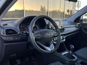 Белый Хендай i30 2017 в Паневежис, объемом двигателя 1.58 л и пробегом 247 тыс. км за 6000 €, фото 10 на AUTOMOTO.COM.LV