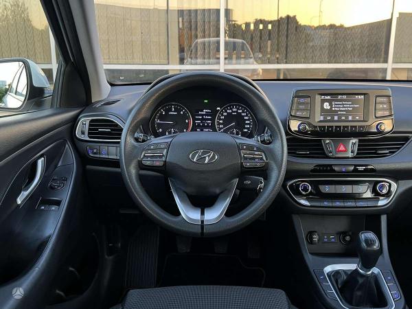 Хендай i30 2017 в Паневежис на AUTOMOTO.COM.LV Белый Хендай i30 2017 в Паневежис, объемом двигателя 1.58 л и пробегом 247 тыс. км за 6000 €, фото 9 на AUTOMOTO.COM.LV