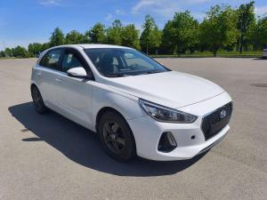 White Hyundai i30 2017 in Alytus, with an engine capacity of 1.35 L and mileage of 107 thousand km for 9500 €, photo 5 on AUTOMOTO.COM.LV