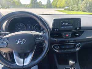 White Hyundai i30 2017 in Alytus, with an engine capacity of 1.35 L and mileage of 107 thousand km for 9500 €, photo 13 on AUTOMOTO.COM.LV